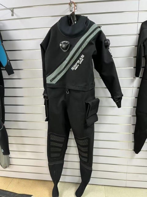 Trilaminate suit black with socks - Sopras Tek